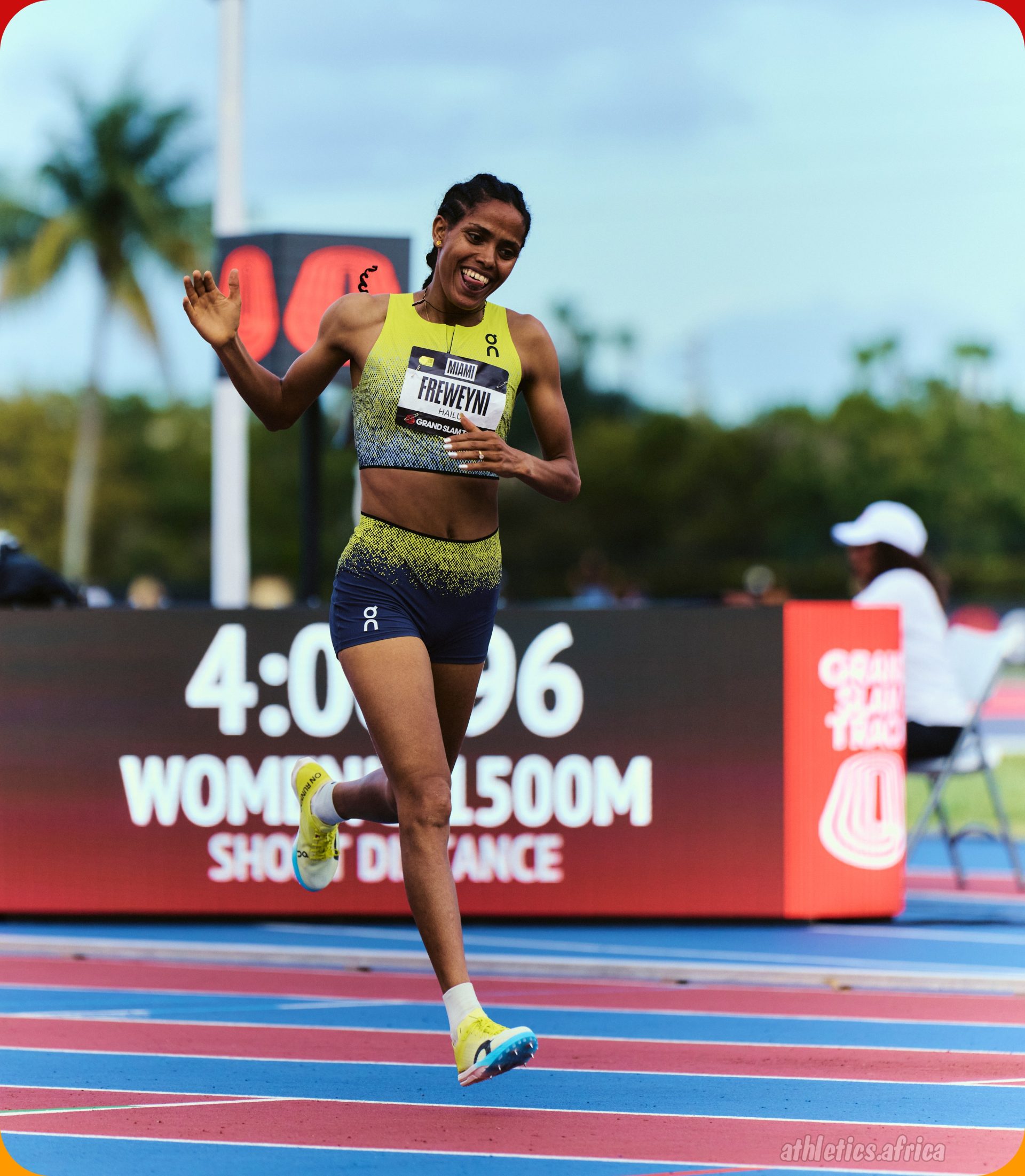 On signs World Indoor Champion Freweyni Hailu – Athletics Africa